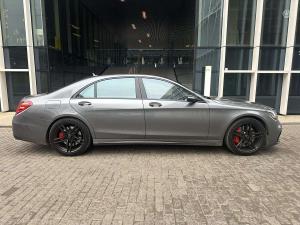 Черный Мерседес S63 AMG 2020 в Вильнюс, объемом двигателя 3.98 л и пробегом 93 тыс. км за 57500 €, фото 5 на AUTOMOTO.COM.LV