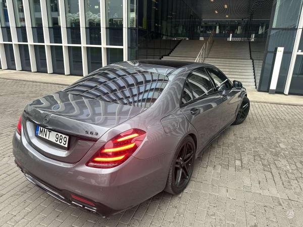 Черный Мерседес S63 AMG 2020 в Вильнюс, объемом двигателя 3.98 л и пробегом 93 тыс. км за 57500 €, фото 5 на AUTOMOTO.COM.LV