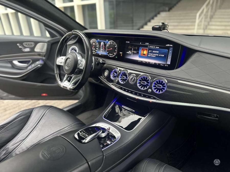 Черный Мерседес S63 AMG 2020 в Вильнюс, объемом двигателя 3.98 л и пробегом 93 тыс. км за 57500 €, фото 15 на AUTOMOTO.COM.LV