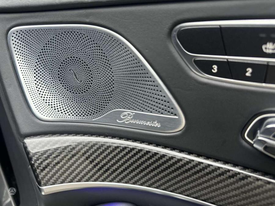 Черный Мерседес S63 AMG 2020 в Вильнюс, объемом двигателя 3.98 л и пробегом 93 тыс. км за 57500 €, фото 17 на AUTOMOTO.COM.LV