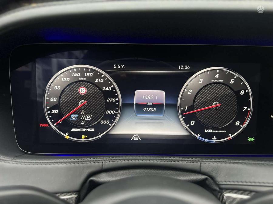 Черный Мерседес S63 AMG 2020 в Вильнюс, объемом двигателя 3.98 л и пробегом 93 тыс. км за 57500 €, фото 23 на AUTOMOTO.COM.LV
