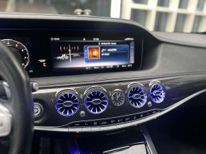Черный Мерседес S63 AMG 2020 в Вильнюс, объемом двигателя 3.98 л и пробегом 93 тыс. км за 57500 €, фото 24 на AUTOMOTO.COM.LV