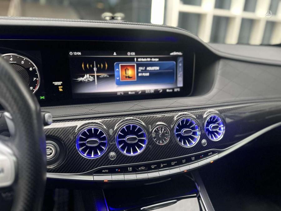 Черный Мерседес S63 AMG 2020 в Вильнюс, объемом двигателя 3.98 л и пробегом 93 тыс. км за 57500 €, фото 24 на AUTOMOTO.COM.LV