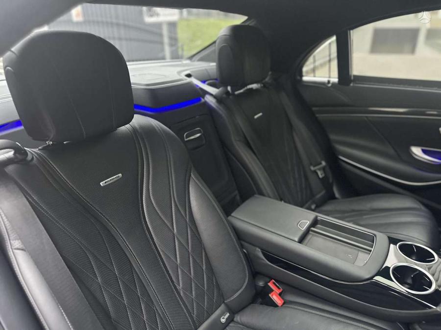 Черный Мерседес S63 AMG 2020 в Вильнюс, объемом двигателя 3.98 л и пробегом 93 тыс. км за 57500 €, фото 25 на AUTOMOTO.COM.LV