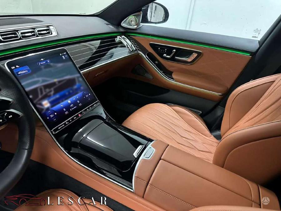 Черный Мерседес S63 AMG 2024 в Вильнюс, объемом двигателя 3.98 л и пробегом 20 тыс. км за 195000 €, фото 13 на AUTOMOTO.COM.LV