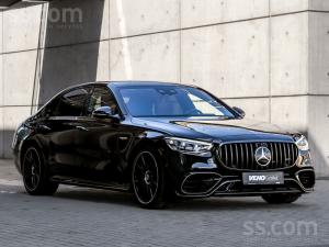 Melns Mercedes-Benz S63 AMG 2024 Rīga, ar dzinēja tilpumu 4.00 L un nobraukumu 26 tūkst. km par 175000 €, foto  vietnē AUTOMOTO.COM.LV