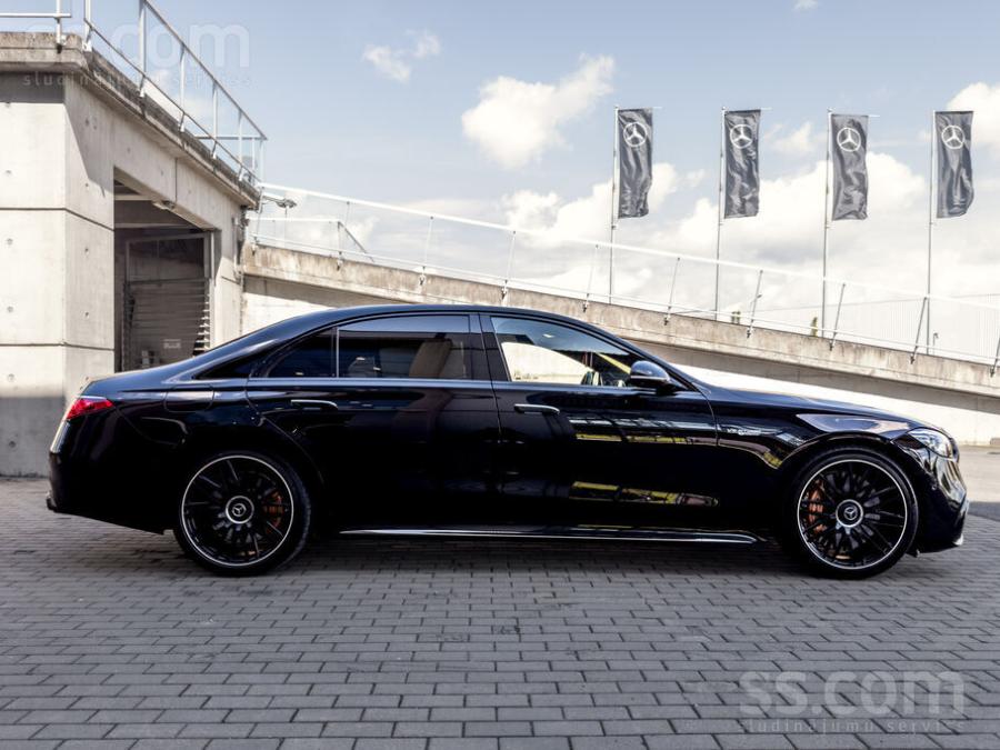 Melns Mercedes-Benz S63 AMG 2024 Rīga, ar dzinēja tilpumu 4.00 L un nobraukumu 26 tūkst. km par 175000 €, foto 5 vietnē AUTOMOTO.COM.LV