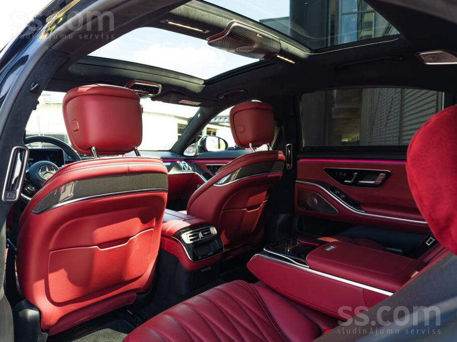 Melns Mercedes-Benz S63 AMG 2024 Rīga, ar dzinēja tilpumu 4.00 L un nobraukumu 26 tūkst. km par 175000 €, foto 20 vietnē AUTOMOTO.COM.LV