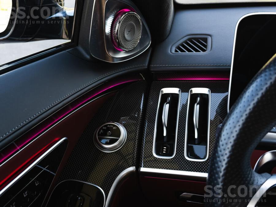 Melns Mercedes-Benz S63 AMG 2024 Rīga, ar dzinēja tilpumu 4.00 L un nobraukumu 26 tūkst. km par 175000 €, foto 23 vietnē AUTOMOTO.COM.LV