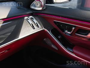 Melns Mercedes-Benz S63 AMG 2024 Rīga, ar dzinēja tilpumu 4.00 L un nobraukumu 26 tūkst. km par 175000 €, foto 25 vietnē AUTOMOTO.COM.LV