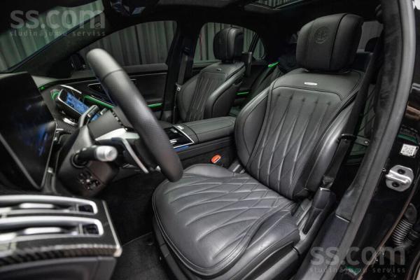 Melns Mercedes-Benz S63 AMG 2025 Tukums, ar dzinēja tilpumu 4.00 L un nobraukumu 0 tūkst. km par 159990 €, foto 8 vietnē AUTOMOTO.COM.LV