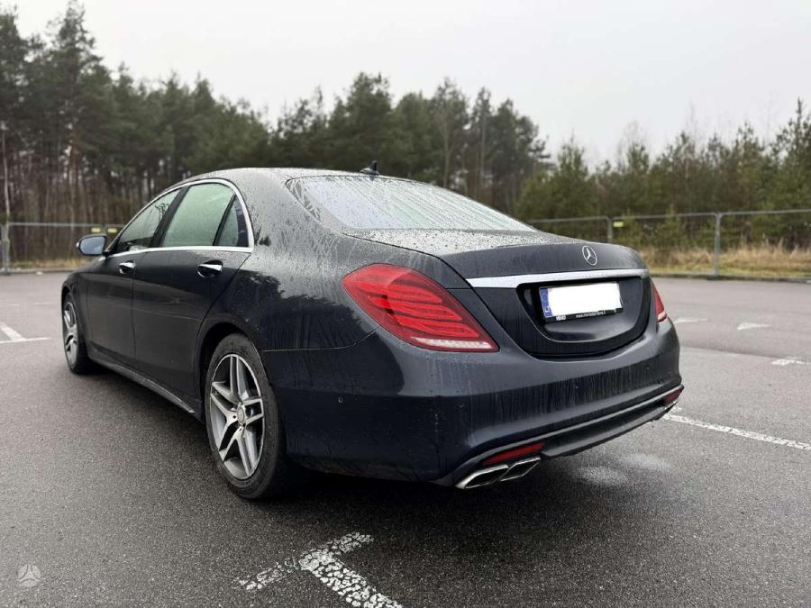 Blue Mercedes-Benz S63 AMG 2014 in Vilnius, with an engine capacity of 5.46 L and mileage of 110 thousand km for 42000 €, photo 3 on AUTOMOTO.COM.LV