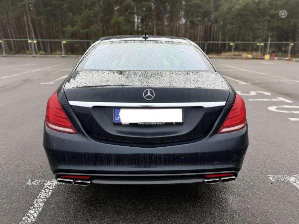 Zils Mercedes-Benz S63 AMG 2014 Viļņa, ar dzinēja tilpumu 5.46 L un nobraukumu 110 tūkst. km par 42000 €, foto 4 vietnē AUTOMOTO.COM.LV