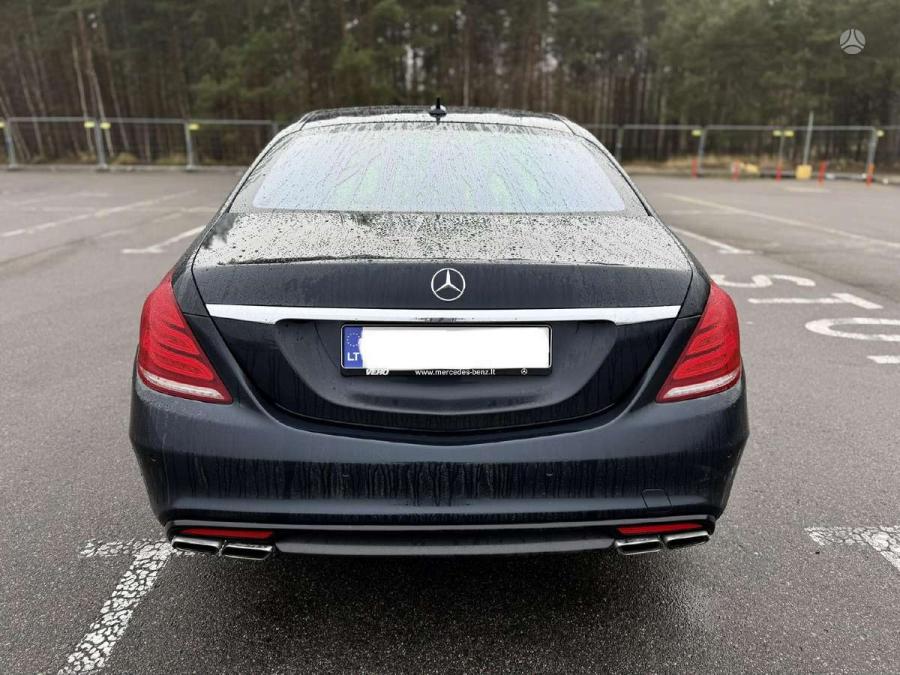 Blue Mercedes-Benz S63 AMG 2014 in Vilnius, with an engine capacity of 5.46 L and mileage of 110 thousand km for 42000 €, photo 4 on AUTOMOTO.COM.LV