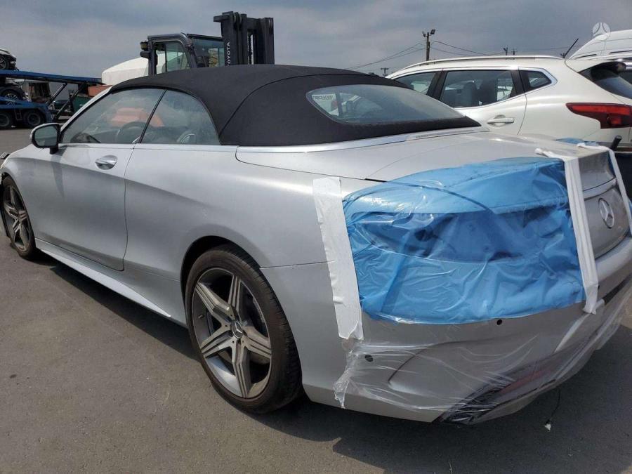 Серый Мерседес S63 AMG 2017 в Каунас, объемом двигателя 5.46 л и пробегом 81 тыс. км за 28000 €, фото 4 на AUTOMOTO.COM.LV