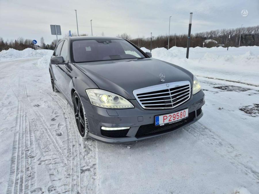 Серый Мерседес S63 AMG 2010 в Клайпеда, объемом двигателя 6.21 л и пробегом 181 тыс. км за 22000 €, фото 1 на AUTOMOTO.COM.LV