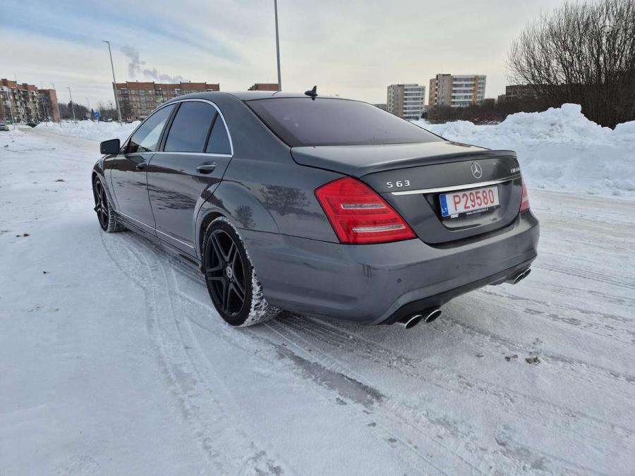 Серый Мерседес S63 AMG 2010 в Клайпеда, объемом двигателя 6.21 л и пробегом 181 тыс. км за 22000 €, фото 9 на AUTOMOTO.COM.LV