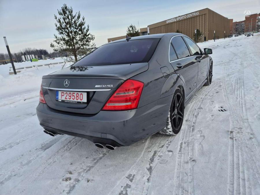 Серый Мерседес S63 AMG 2010 в Клайпеда, объемом двигателя 6.21 л и пробегом 181 тыс. км за 22000 €, фото 11 на AUTOMOTO.COM.LV