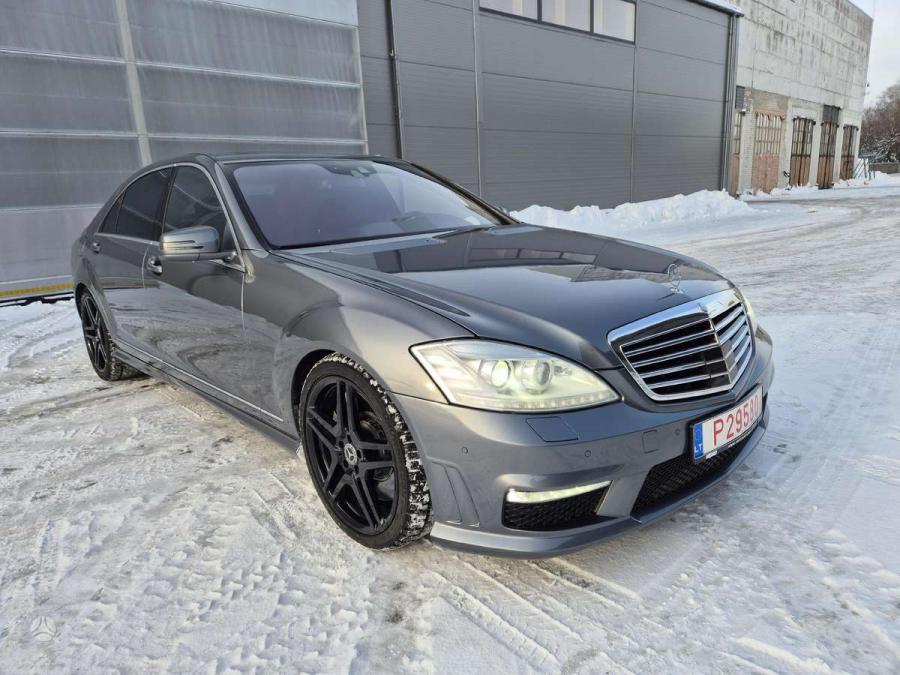 Grey Mercedes-Benz S63 AMG 2010 in Klaipeda, with an engine capacity of 6.21 L and mileage of 181 thousand km for 22000 €, photo 26 on AUTOMOTO.COM.LV