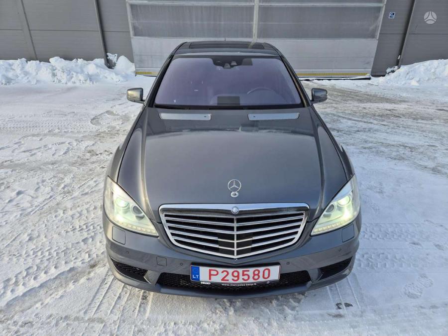 Grey Mercedes-Benz S63 AMG 2010 in Klaipeda, with an engine capacity of 6.21 L and mileage of 181 thousand km for 22000 €, photo 32 on AUTOMOTO.COM.LV