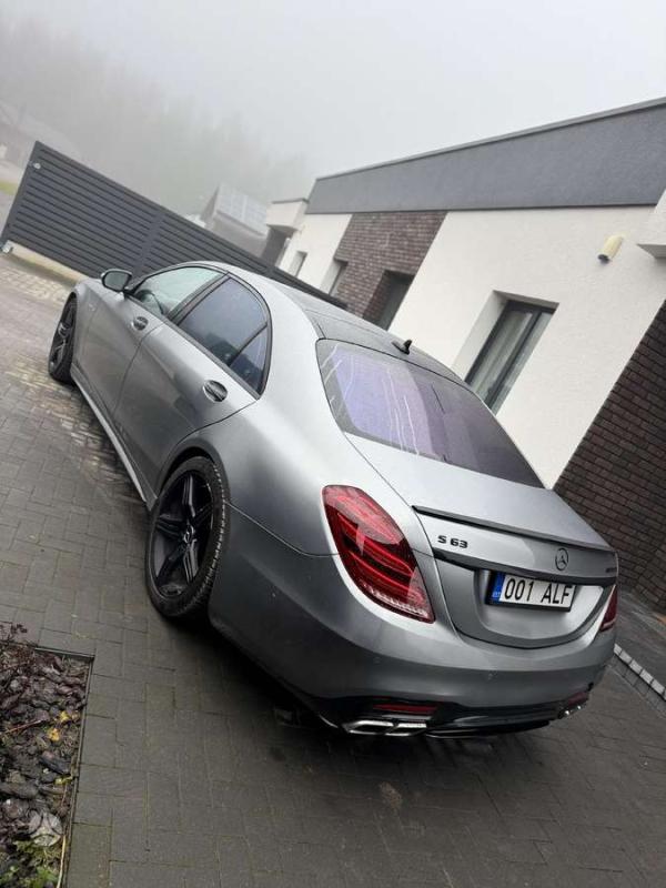 Grey Mercedes-Benz S63 AMG 2014 in Vilnius, with an engine capacity of 5.46 L and mileage of 190 thousand km for 40000 €, photo 4 on AUTOMOTO.COM.LV