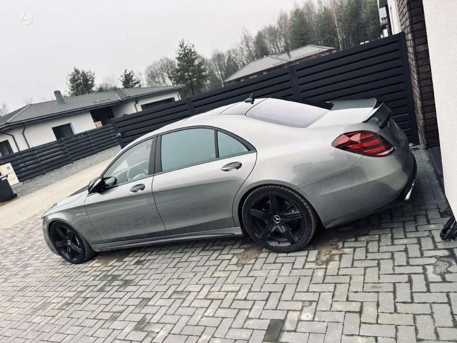 Grey Mercedes-Benz S63 AMG 2014 in Vilnius, with an engine capacity of 5.46 L and mileage of 190 thousand km for 36500 €, photo 7 on AUTOMOTO.COM.LV