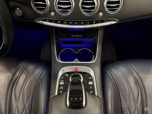 White Mercedes-Benz S63 AMG 2019 in Vilnius, with an engine capacity of 3.98 L and mileage of 66 thousand km for 89630 €, photo 25 on AUTOMOTO.COM.LV