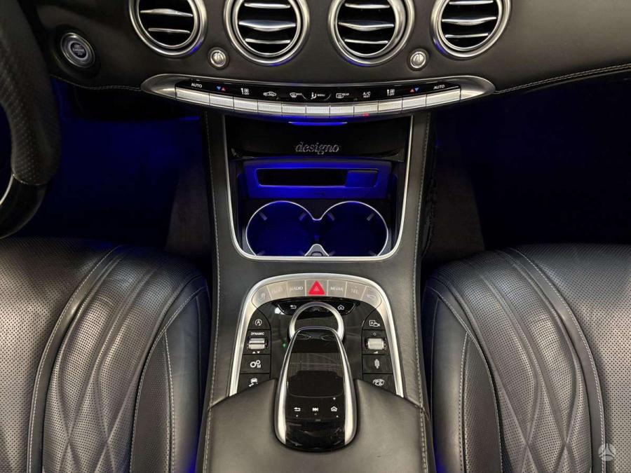 White Mercedes-Benz S63 AMG 2019 in Vilnius, with an engine capacity of 3.98 L and mileage of 66 thousand km for 89630 €, photo 25 on AUTOMOTO.COM.LV