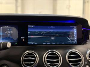 White Mercedes-Benz S63 AMG 2019 in Vilnius, with an engine capacity of 3.98 L and mileage of 66 thousand km for 89630 €, photo 31 on AUTOMOTO.COM.LV