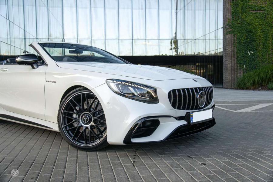White Mercedes-Benz S63 AMG 2019 in Vilnius, with an engine capacity of 3.98 L and mileage of 66 thousand km for 88800 €, photo 16 on AUTOMOTO.COM.LV