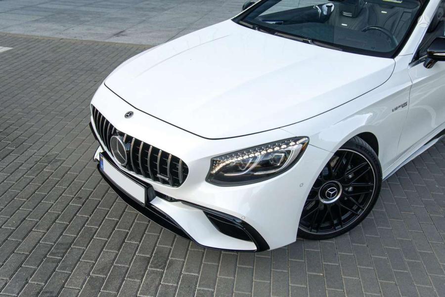 White Mercedes-Benz S63 AMG 2019 in Vilnius, with an engine capacity of 3.98 L and mileage of 66 thousand km for 88800 €, photo 18 on AUTOMOTO.COM.LV