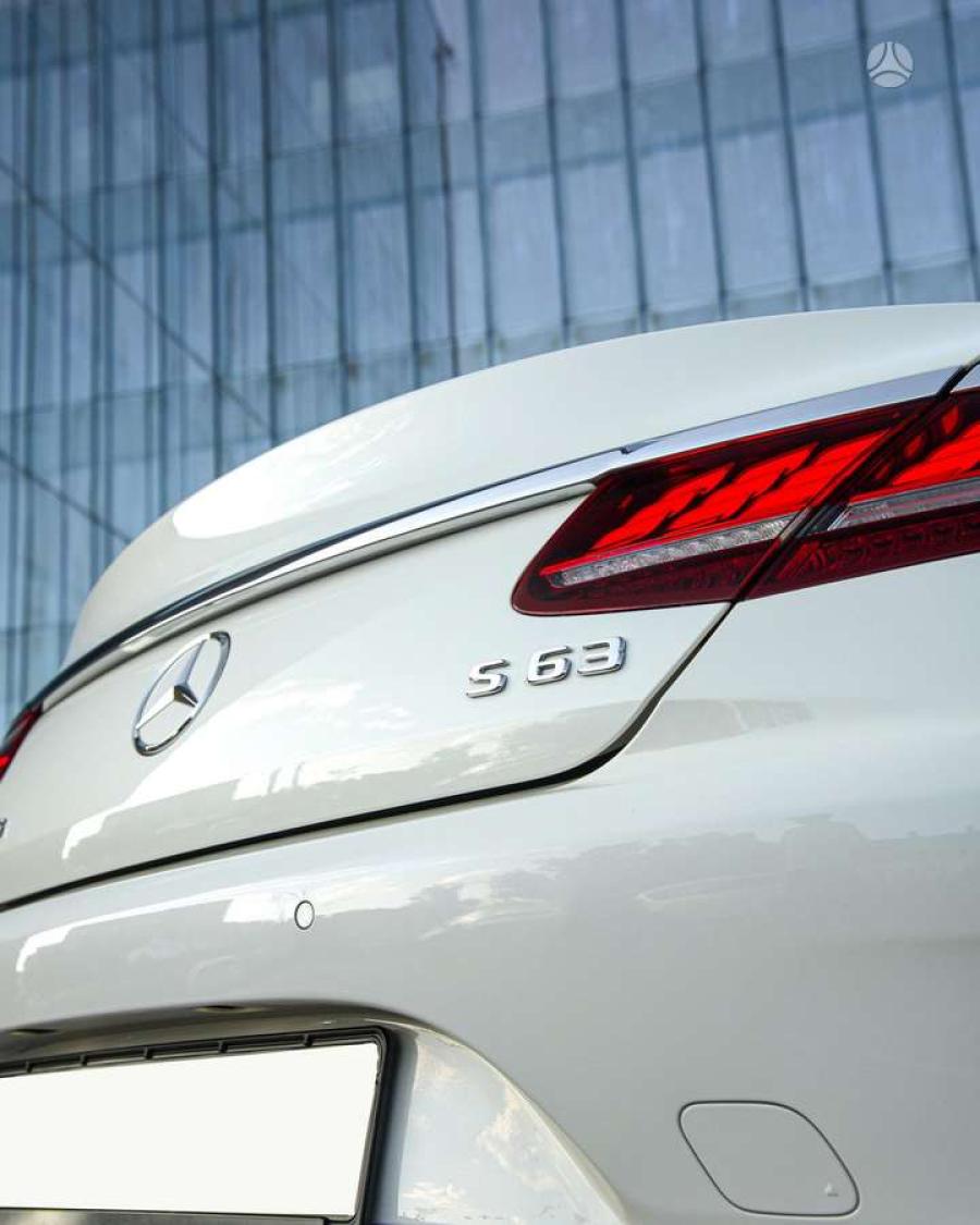 Белый Мерседес S63 AMG 2019 в Вильнюс, объемом двигателя 3.98 л и пробегом 66 тыс. км за 86300 €, фото 9 на AUTOMOTO.COM.LV