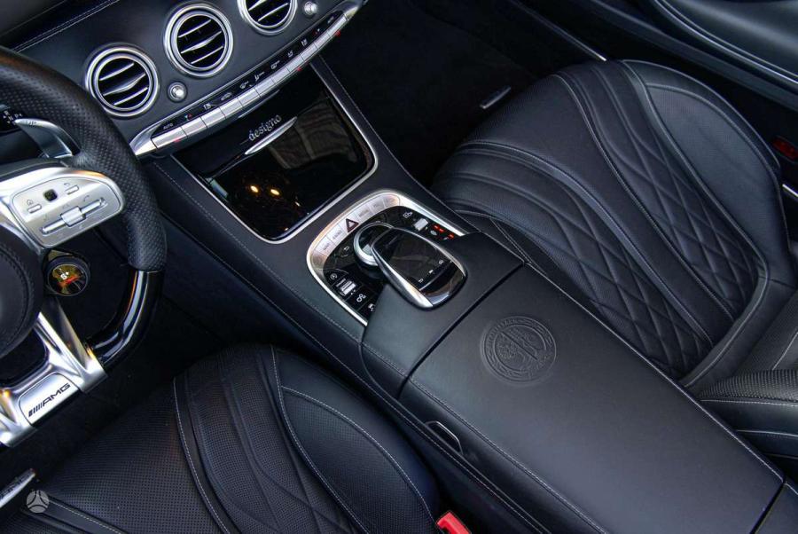 Белый Мерседес S63 AMG 2019 в Вильнюс, объемом двигателя 3.98 л и пробегом 66 тыс. км за 86300 €, фото 23 на AUTOMOTO.COM.LV