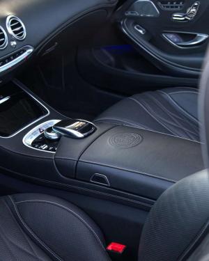 Белый Мерседес S63 AMG 2019 в Вильнюс, объемом двигателя 3.98 л и пробегом 66 тыс. км за 86300 €, фото 24 на AUTOMOTO.COM.LV