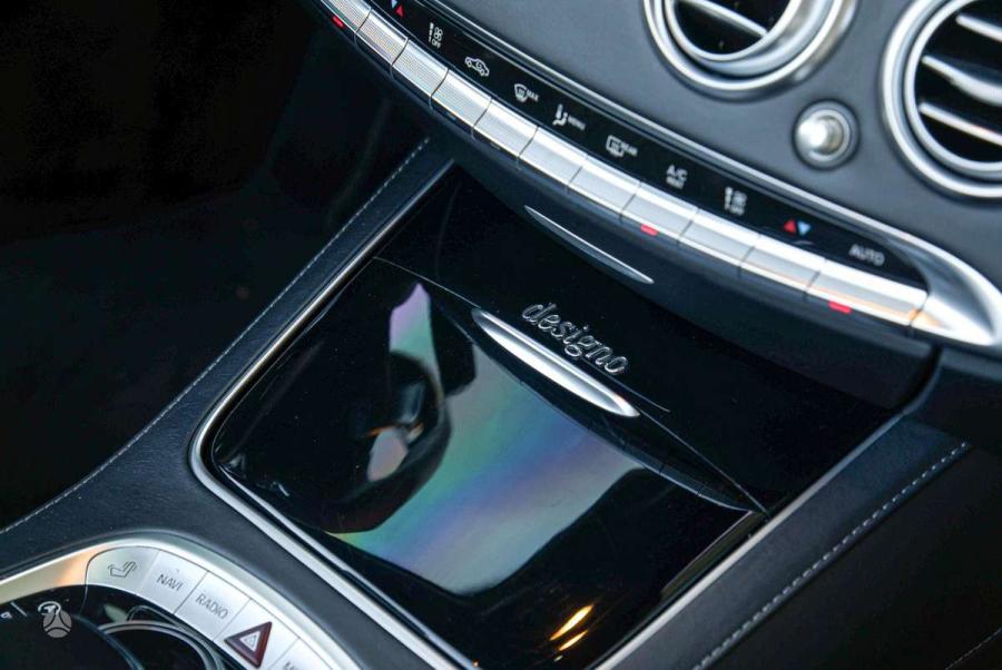 Белый Мерседес S63 AMG 2019 в Вильнюс, объемом двигателя 3.98 л и пробегом 66 тыс. км за 86300 €, фото 25 на AUTOMOTO.COM.LV