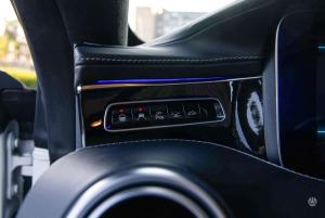 Белый Мерседес S63 AMG 2019 в Вильнюс, объемом двигателя 3.98 л и пробегом 66 тыс. км за 86300 €, фото 27 на AUTOMOTO.COM.LV