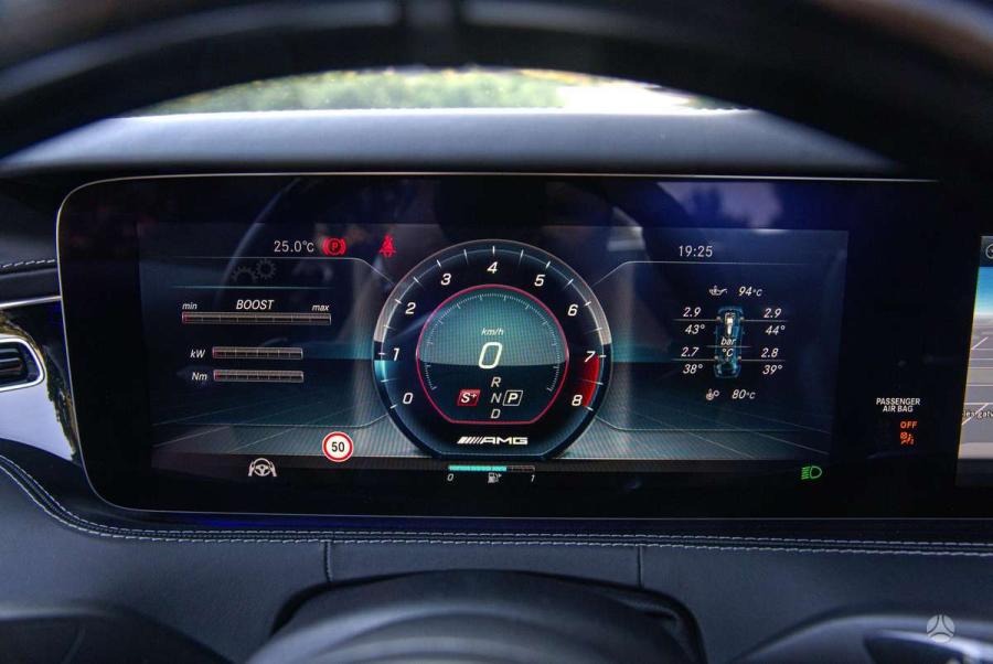 Белый Мерседес S63 AMG 2019 в Вильнюс, объемом двигателя 3.98 л и пробегом 66 тыс. км за 86300 €, фото 31 на AUTOMOTO.COM.LV