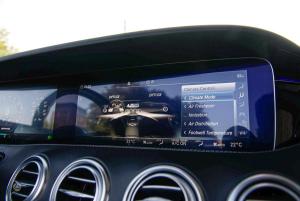 Белый Мерседес S63 AMG 2019 в Вильнюс, объемом двигателя 3.98 л и пробегом 66 тыс. км за 86300 €, фото 37 на AUTOMOTO.COM.LV