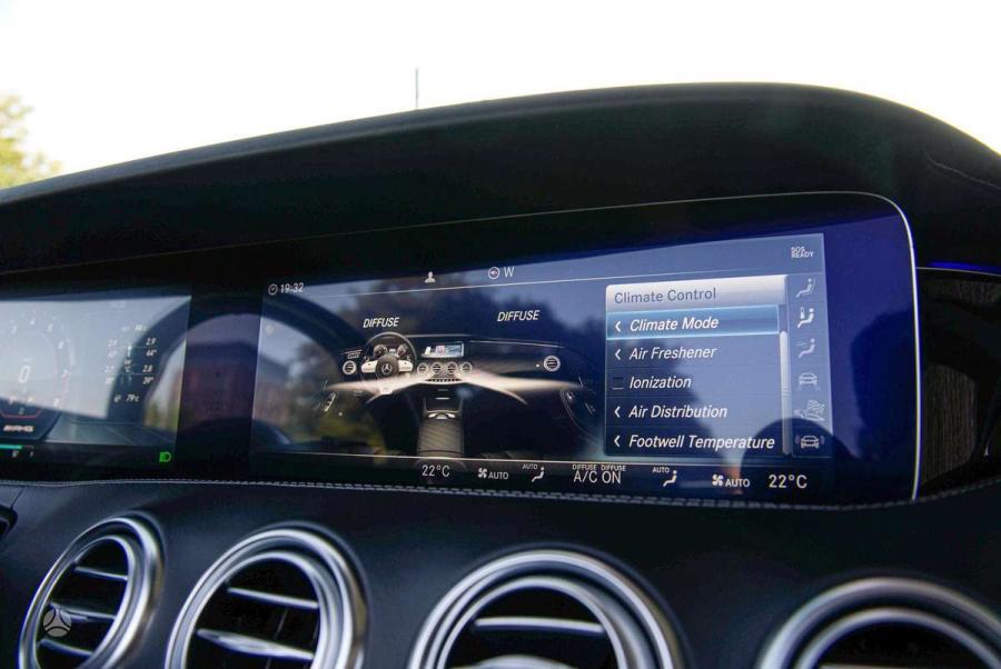 Белый Мерседес S63 AMG 2019 в Вильнюс, объемом двигателя 3.98 л и пробегом 66 тыс. км за 86300 €, фото 37 на AUTOMOTO.COM.LV
