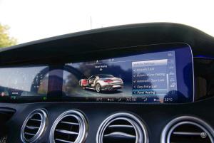 Белый Мерседес S63 AMG 2019 в Вильнюс, объемом двигателя 3.98 л и пробегом 66 тыс. км за 86300 €, фото 39 на AUTOMOTO.COM.LV