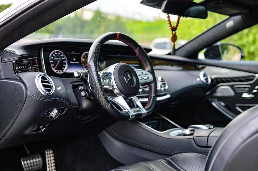 White Mercedes-Benz S63 AMG 2016 in Kretinga, with an engine capacity of 5.46 L and mileage of 95 thousand km for 79000 €, photo 16 on AUTOMOTO.COM.LV
