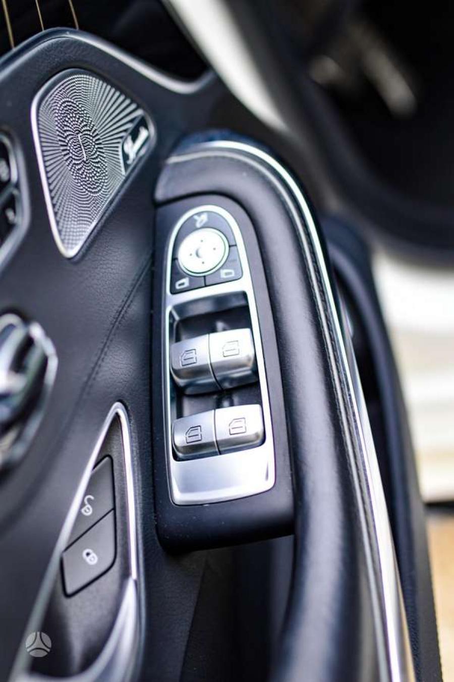 White Mercedes-Benz S63 AMG 2016 in Kretinga, with an engine capacity of 5.46 L and mileage of 95 thousand km for 79000 €, photo 19 on AUTOMOTO.COM.LV