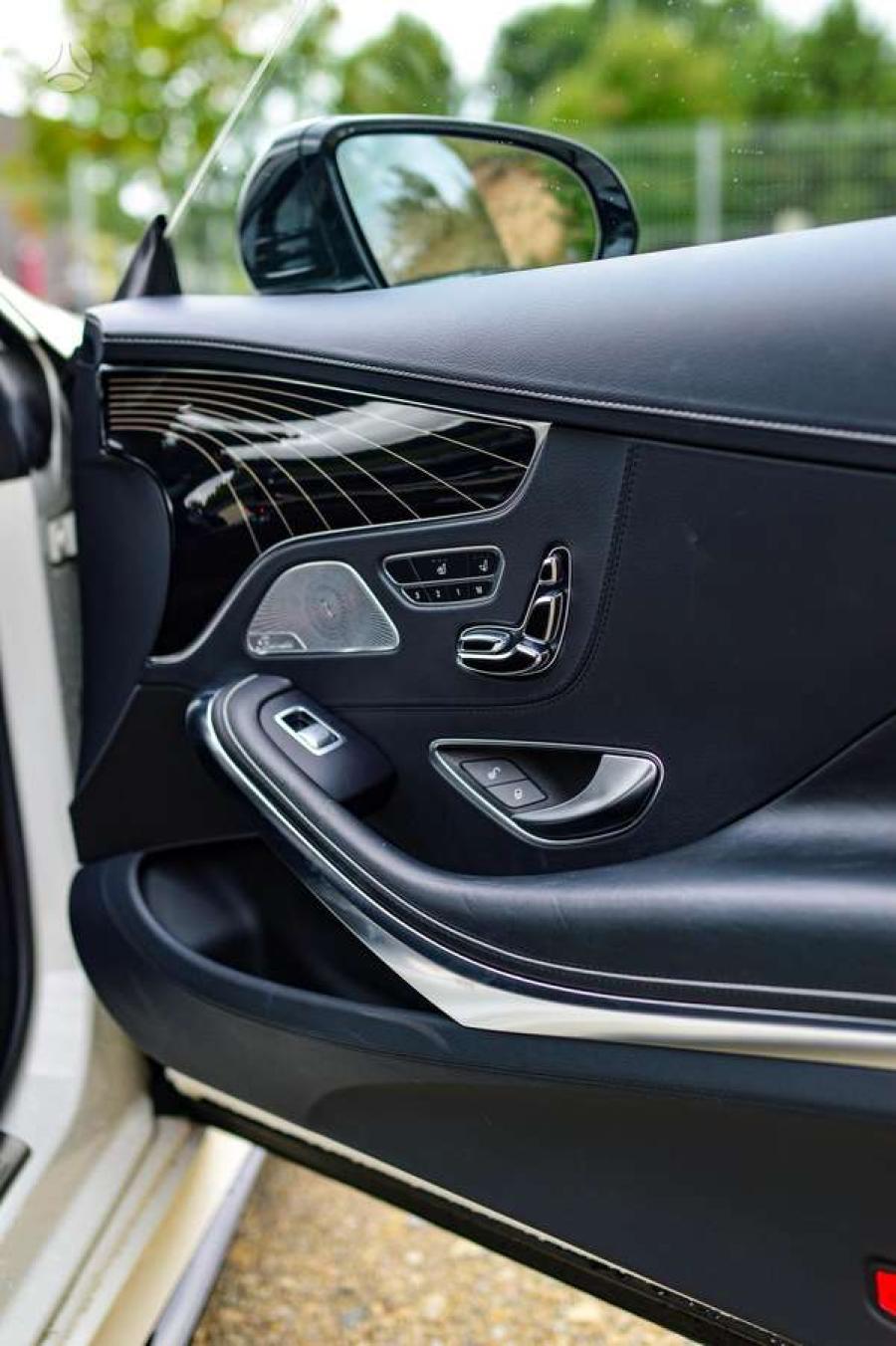 White Mercedes-Benz S63 AMG 2016 in Kretinga, with an engine capacity of 5.46 L and mileage of 95 thousand km for 79000 €, photo 38 on AUTOMOTO.COM.LV