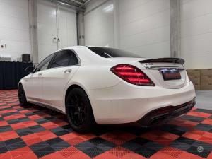 Balts Mercedes-Benz S63 AMG 2016 Viļņa, ar dzinēja tilpumu 5.46 L un nobraukumu 138 tūkst. km par 45990 €, foto 6 vietnē AUTOMOTO.COM.LV