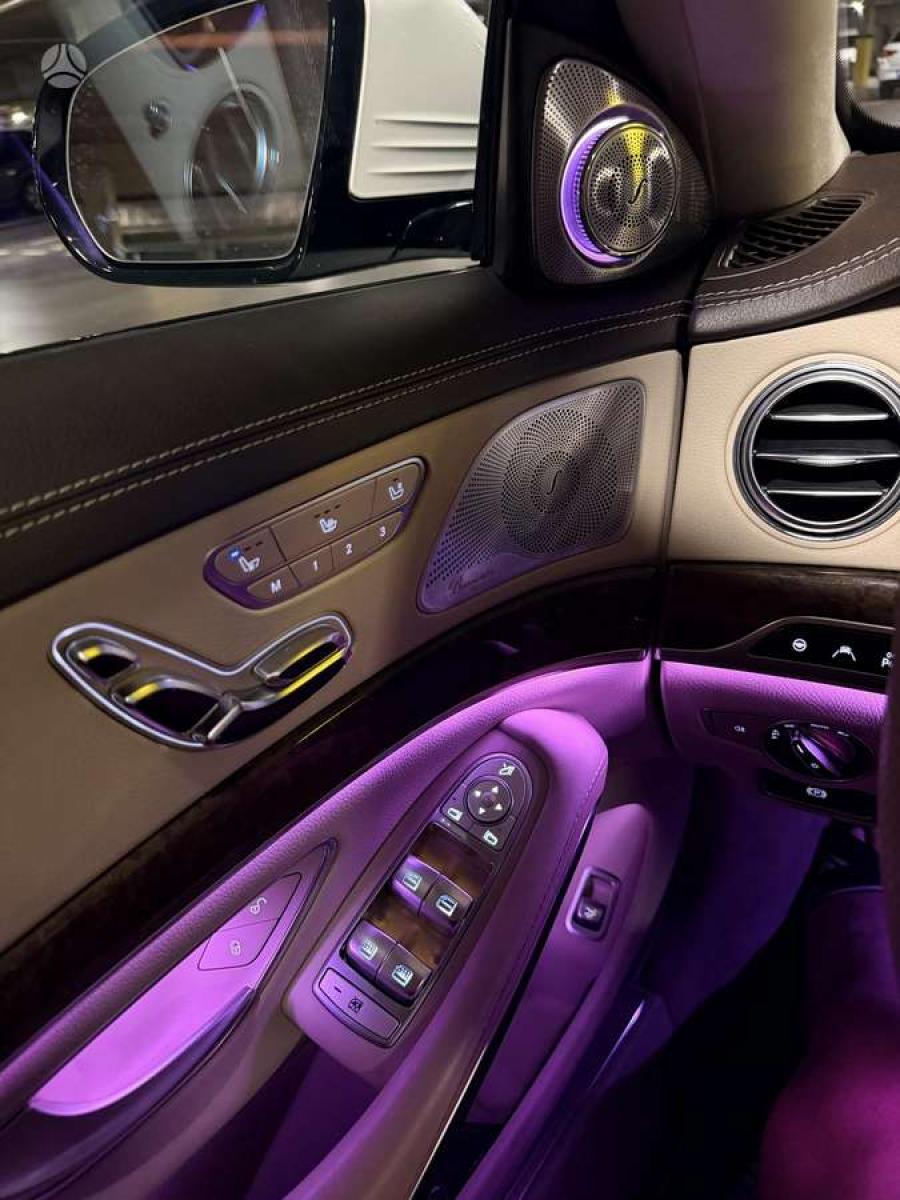 Белый Мерседес S63 AMG 2014 в Каунас, объемом двигателя 5.46 л и пробегом 63 тыс. км за 48000 €, фото 24 на AUTOMOTO.COM.LV