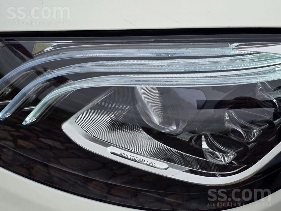 White Mercedes-Benz S63 AMG 2016 in Riga, with an engine capacity of 5.50 L and mileage of 0 thousand km for 35000 €, photo 26 on AUTOMOTO.COM.LV