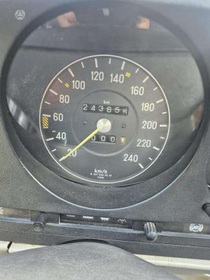 Black Mercedes-Benz sl-300 1985 in Riga, with an engine capacity of 2.96 L and mileage of 244 thousand km for 22400 €, photo 8 on AUTOMOTO.COM.LV