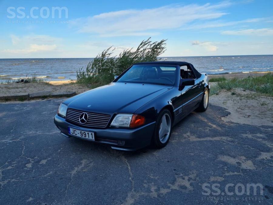 Черный Мерседес СЛ 300 1991 в Рига, объемом двигателя 3.00 л и пробегом 160 тыс. км за 12800 €, фото 1 на AUTOMOTO.COM.LV