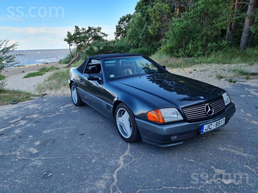 Черный Мерседес СЛ 300 1991 в Рига, объемом двигателя 3.00 л и пробегом 160 тыс. км за 12800 €, фото 10 на AUTOMOTO.COM.LV