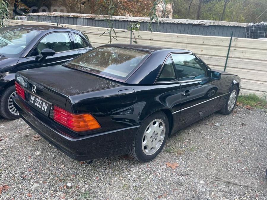 Melns Mercedes-Benz sl-300 1992 Daugavpils, ar dzinēja tilpumu 3.00 L un nobraukumu 117 tūkst. km par 11000 €, foto 1 vietnē AUTOMOTO.COM.LV